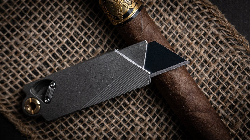 How to Choose an EDC Knife That Matches Your Lifestyle | PICHI Design